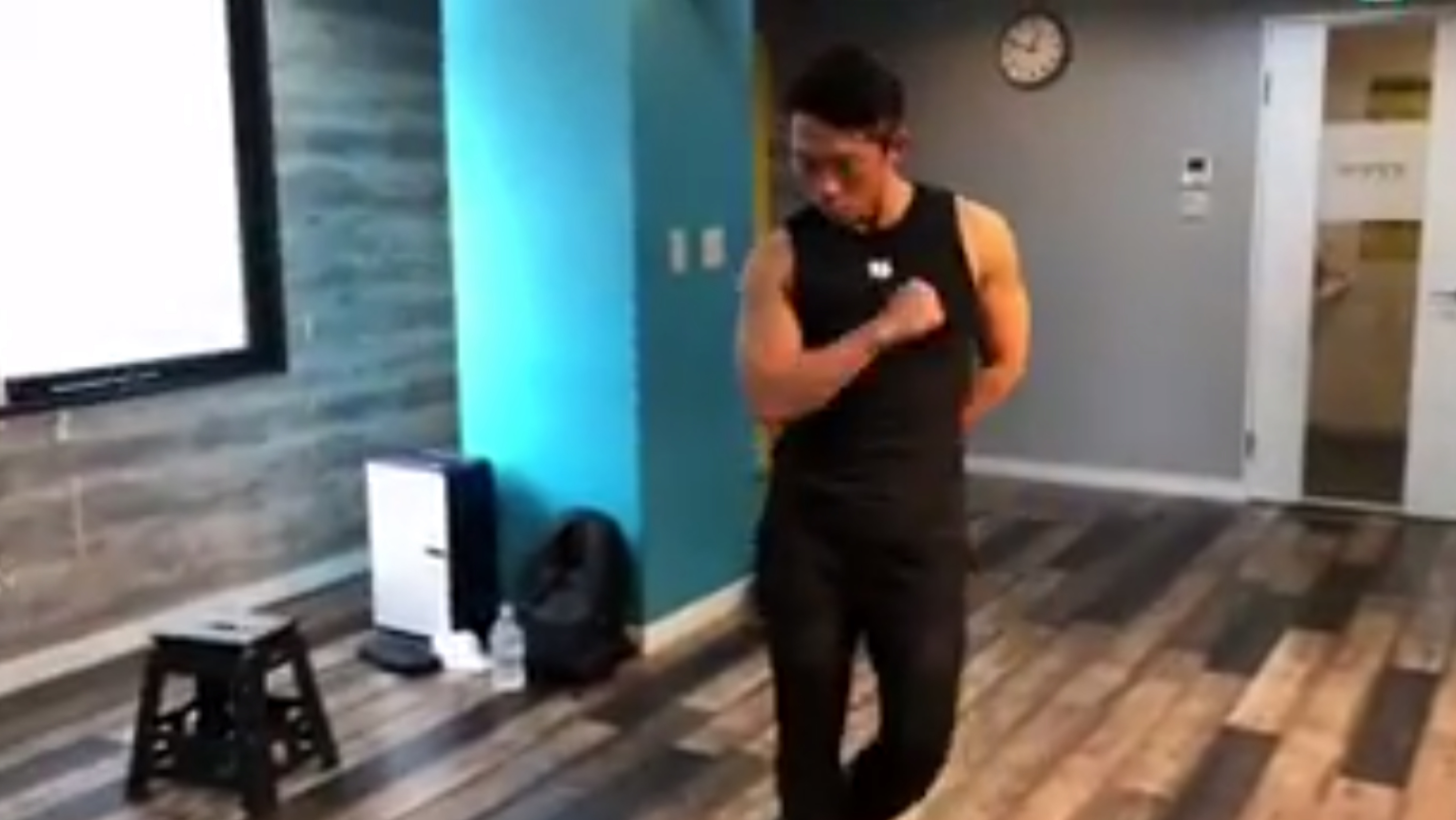 基本ステップの組み合わせ | M2 Posing Lab.